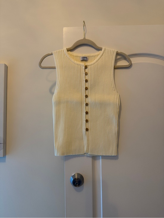 Vici | Tops | Vici Cream Ribbed Buttonfront Tank | Poshmark